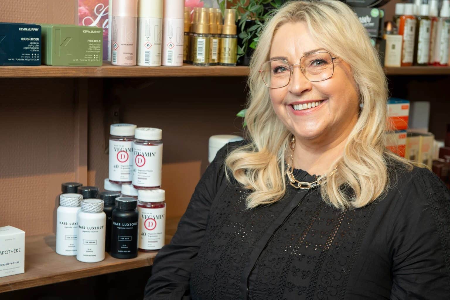 Annie ist seit 36 Jahren Friseurin: – Ein gutes Gefühl für das eigene ...